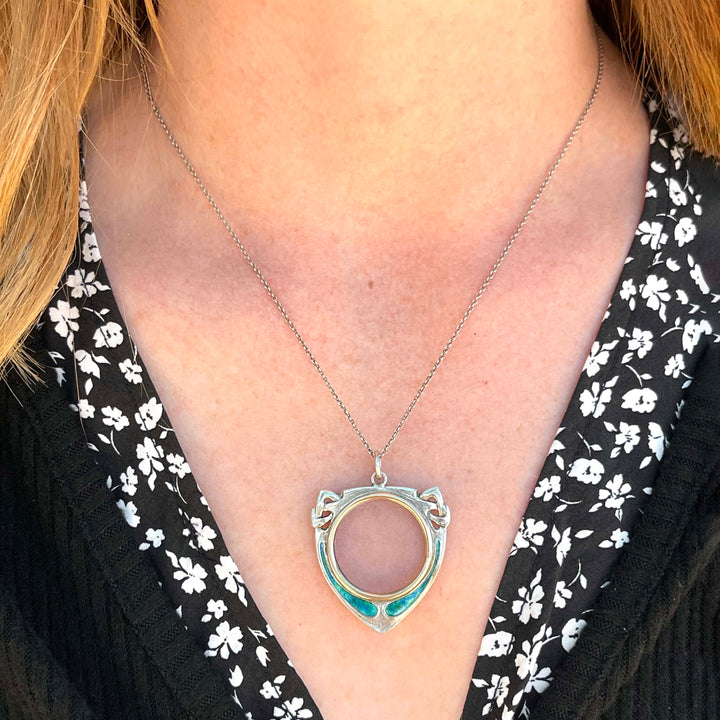 Pendants, Lockets & Chains