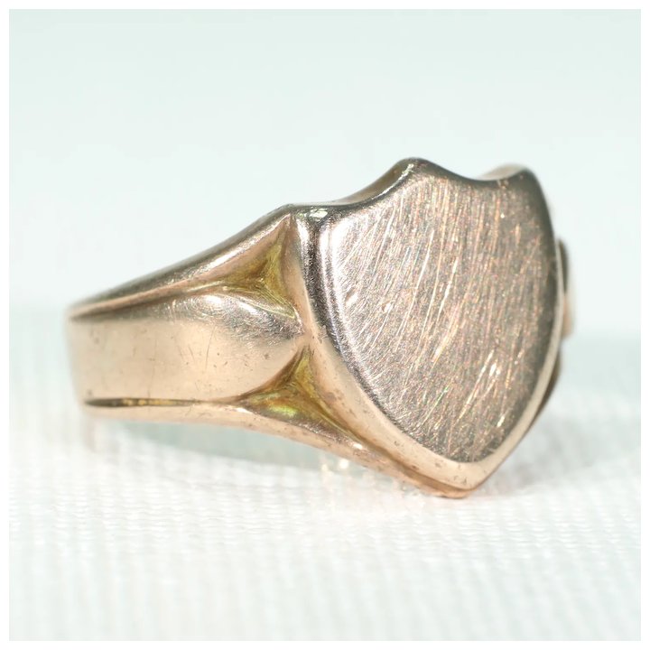 Victorian English Gold Signet Ring Shield - Victoria Sterling